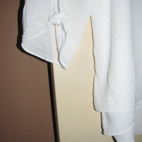 Chico's | Tops | Womens White Top Layers Leaf Print Size 2 Chicos ...